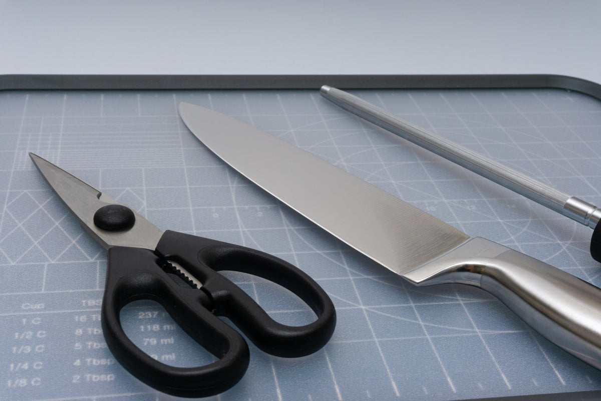 Japanese Scissors: A Tale of Craftsmanship and Limited Production – LeGrand